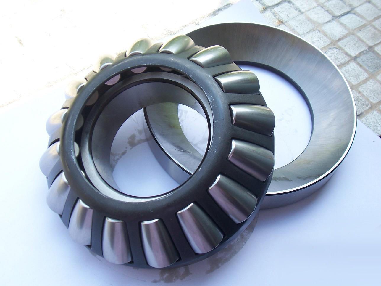 29240EM High Speed Stainless Thrust Bearing , Tapered Roller Thrust ...